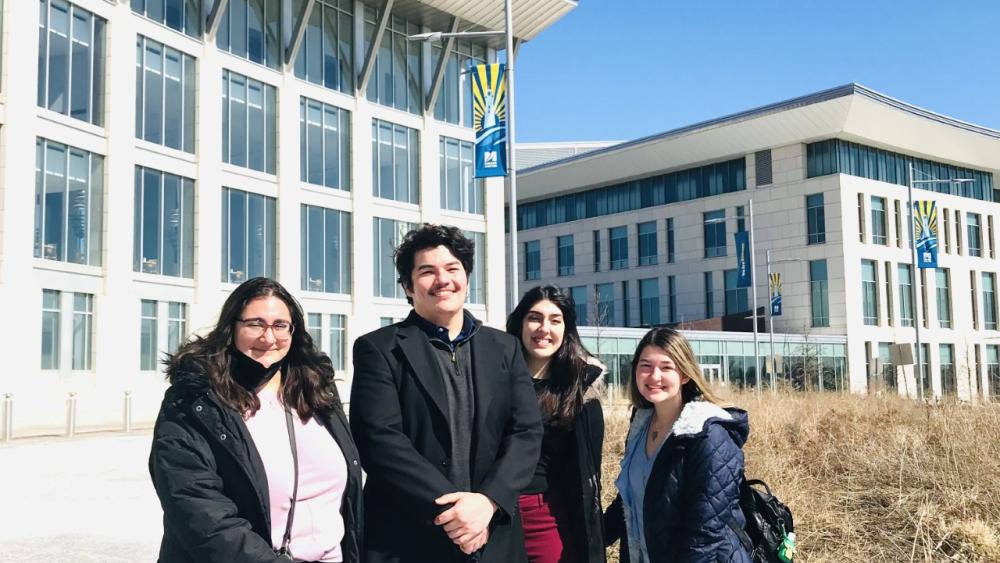 Students present mental health research at sociology conference in ...