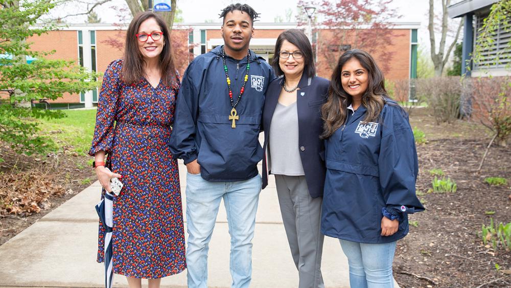 President-elect Neeli Bendapudi visits Penn State Greater Allegheny ...