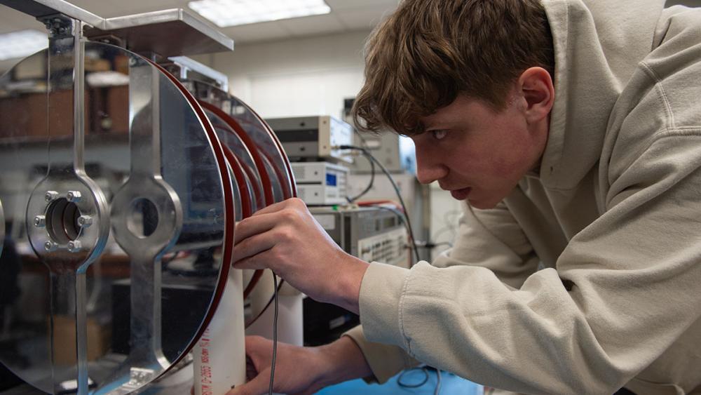 New tool measures atomic scale defects, identifies transistor ...