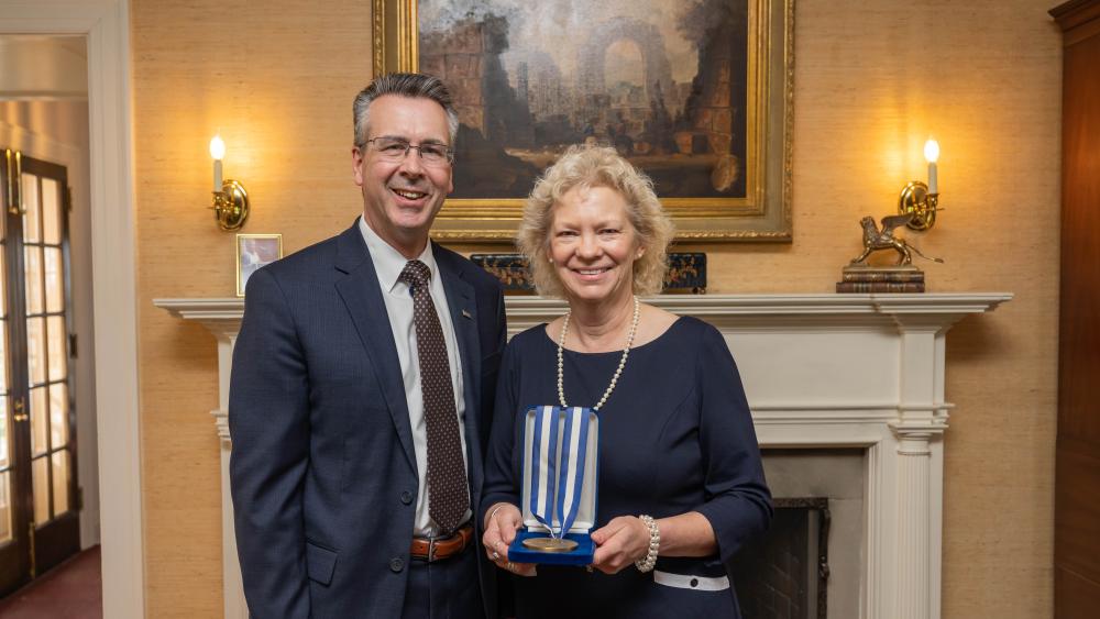 GE executive Nancy Anderson recognized with Behrend’s highest award | Penn State University