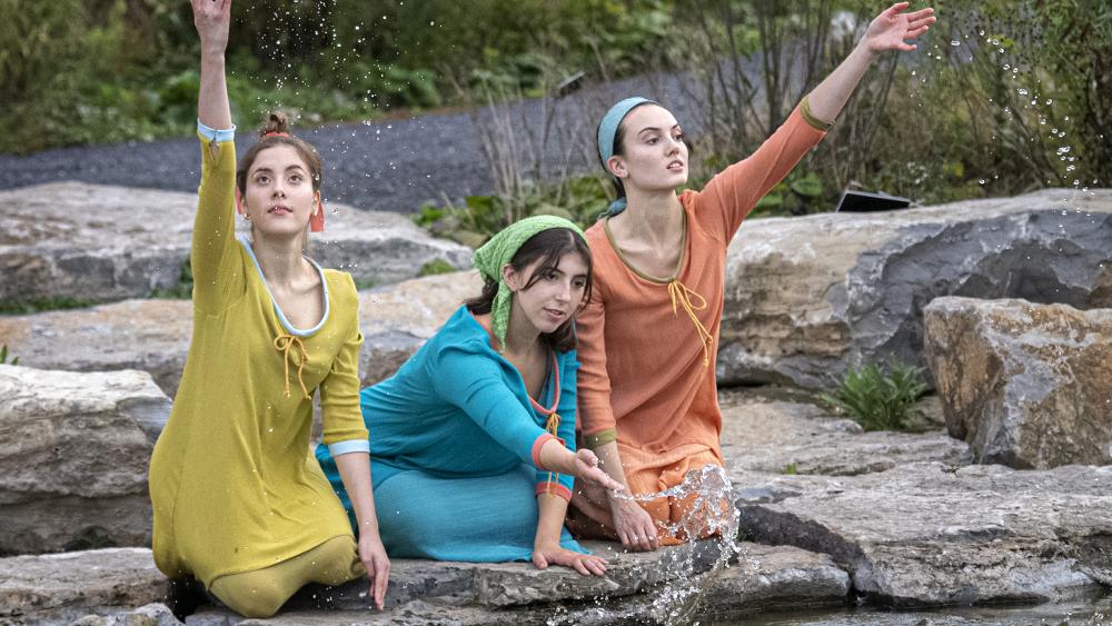 Set in a pool of water on stage, Centre Stage's 'Metamorphoses ...