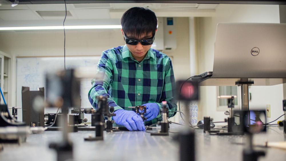 Penn State undergraduate views the world through the lens of physics ...