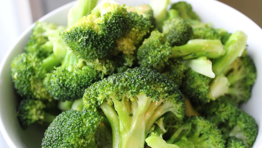 Broccoli consumption protects gut lining, reduces disease, in mice ...
