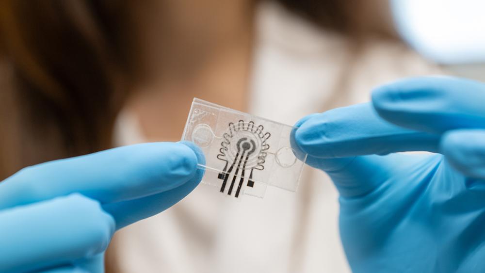 New wearable sensor makes continuous analysis of sweat possible ... New wearable sensor makes continuous analysis of sweat possible ...