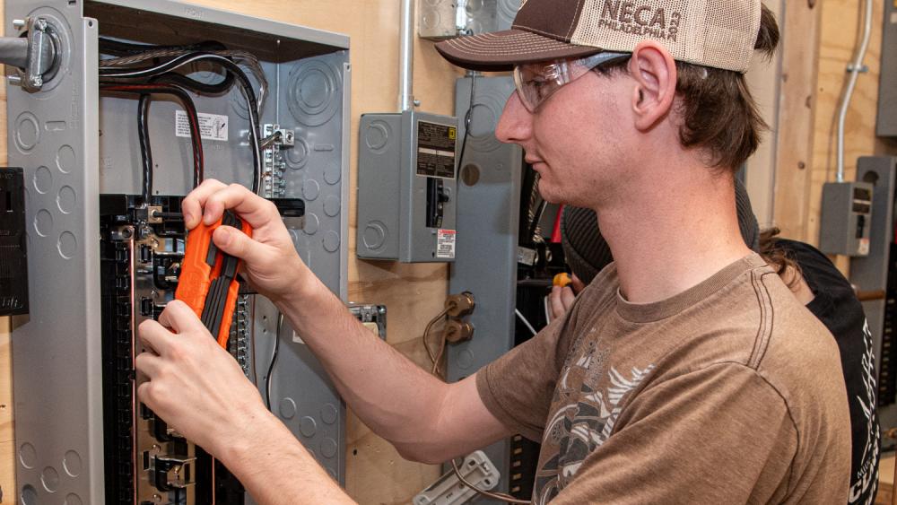 Siemens donates to Penn College electrical programs | Penn State University