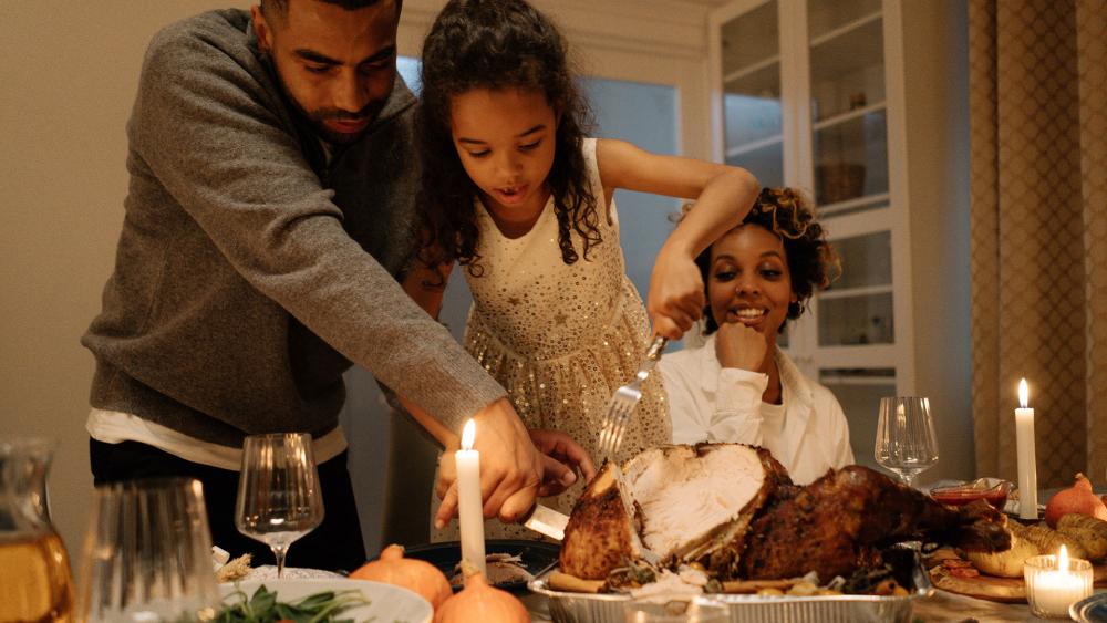 Thanksgiving gender roles aren't as stuffy as stereotypes suggest ...
