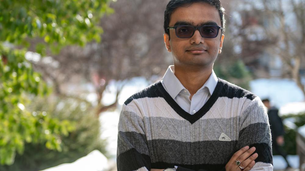 Engineering faculty member receives Electron Devices Society Early ...