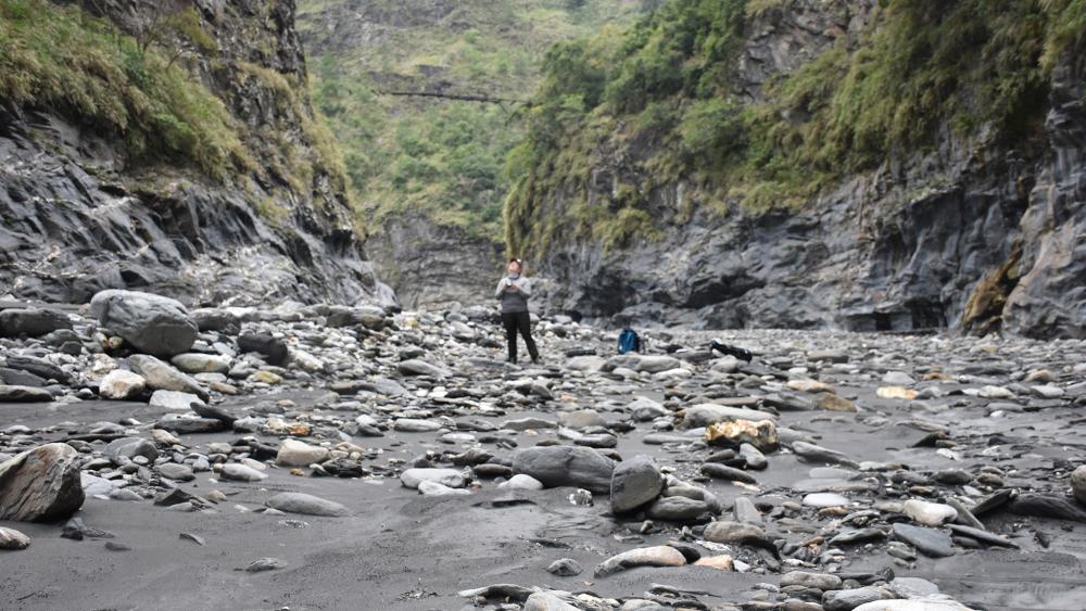 Drones capture new clues about how water shapes mountain ranges over ...