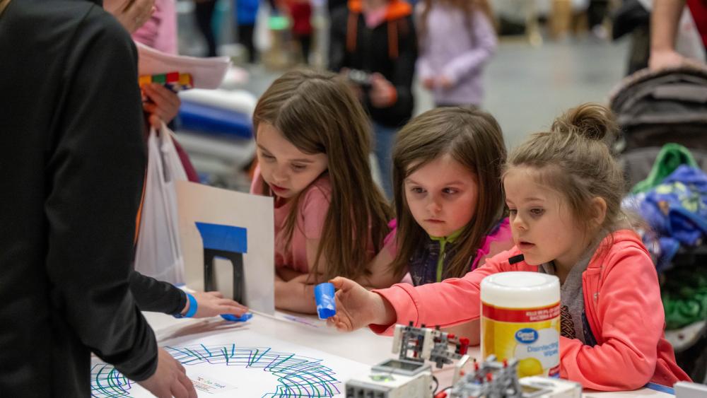 STEAM Fair draws 1,400 to Behrend’s Junker Center | Penn State University