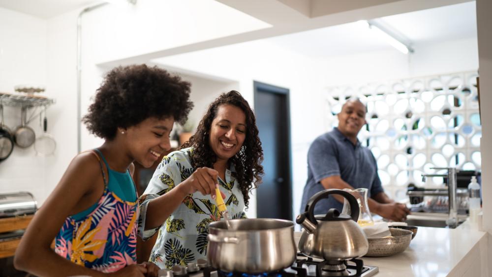 Understanding what helps families with teens maintain household vaping ...