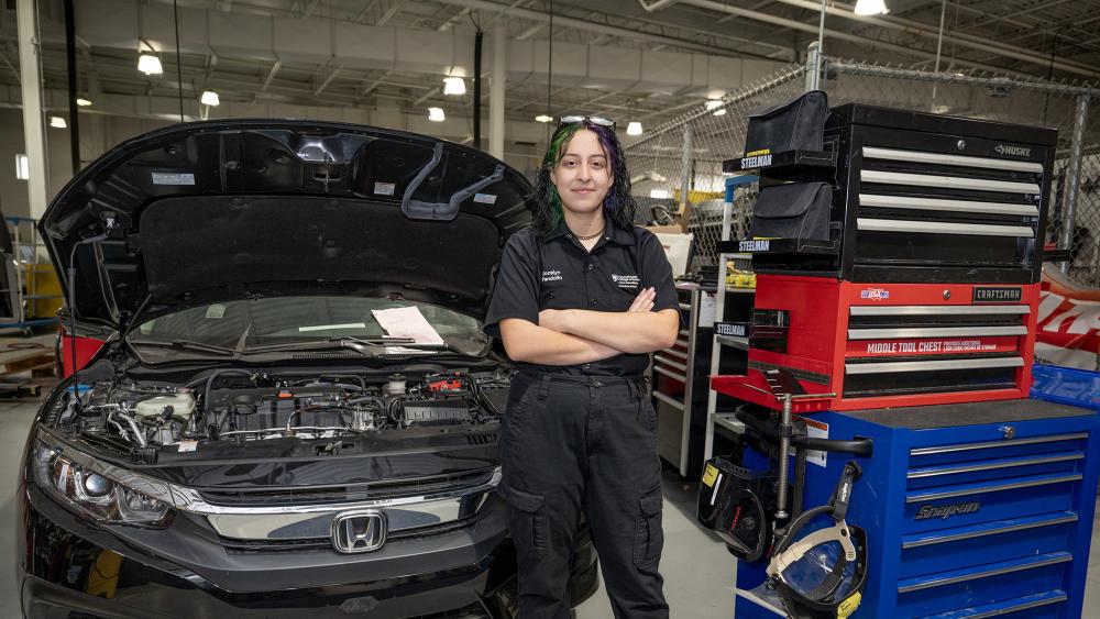 Penn College collision repair student receives scholarship | Penn State ... Penn College collision repair student receives scholarship | Penn State ...