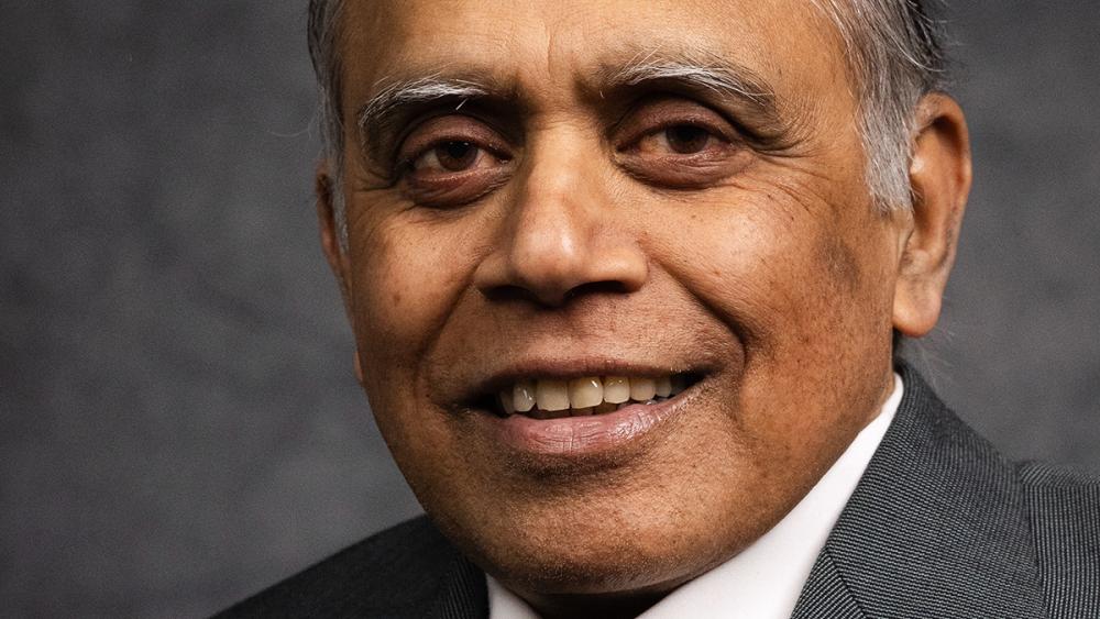 Electrical engineering professor recognized with Palmer Faculty ...