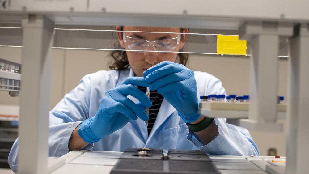 Lab Safety Awareness Week, Feb. 9-13, aims to promote safe labs on ...