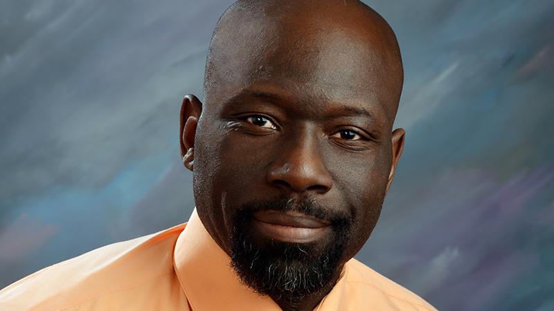 Former basketball standout Andre Smith accepts athletic coordinator ...