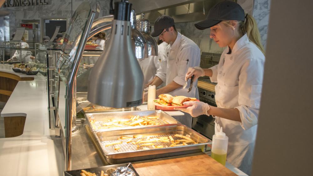 Student-run Café Laura receives rave review from professional ...