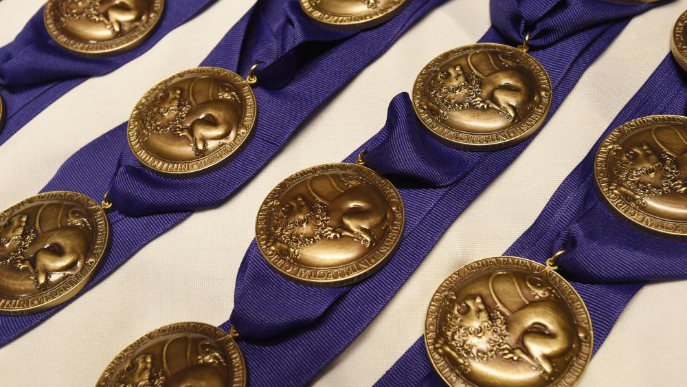 Medals awarded to 435 Schreyer Honors College Scholars | Penn State ...