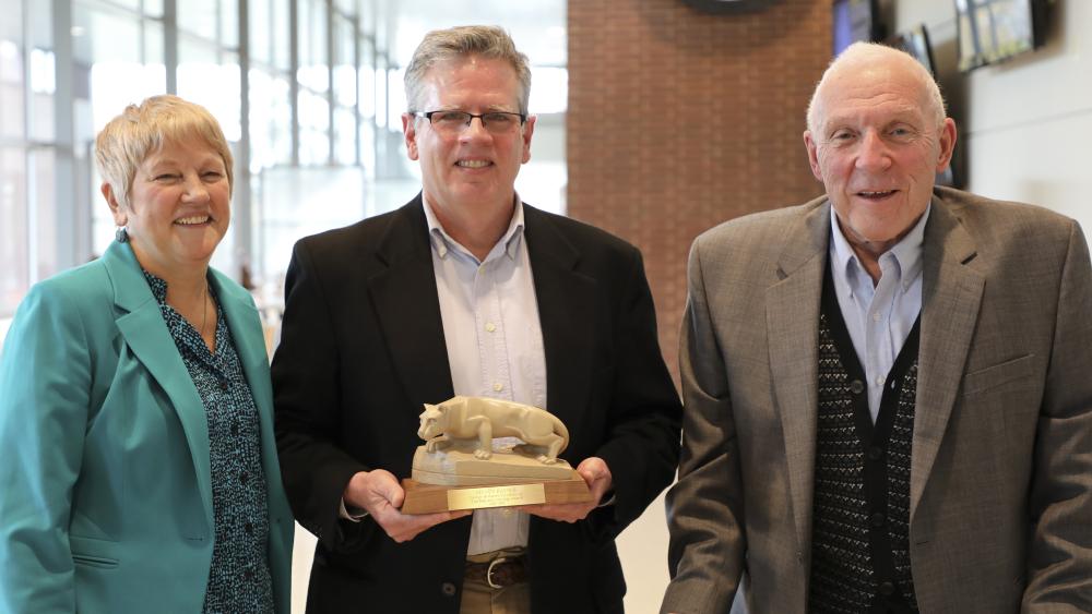 Steven Haynes earns McMurtry Award, plans to fund student research ...