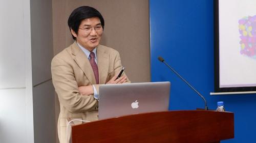 Chen receives Lee Hsun Lecture Award from Chinese Academy of Sciences ...