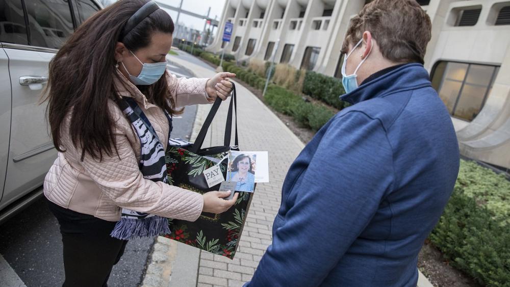 Family who lost mom to COVID-19 donates iPads to hospitals | Penn State ...