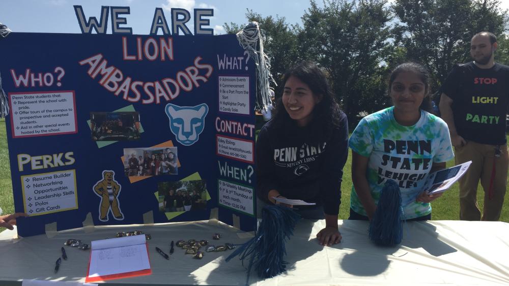 Students showcase campus clubs and organizations at Involvement Fair ...