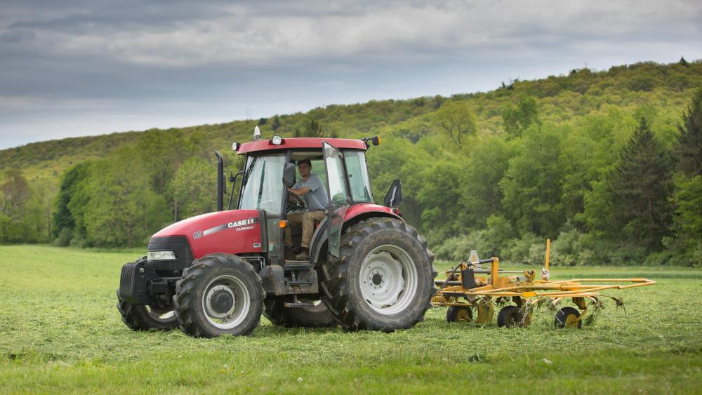 Penn State Extension offers tractor-safety instructor training online ...